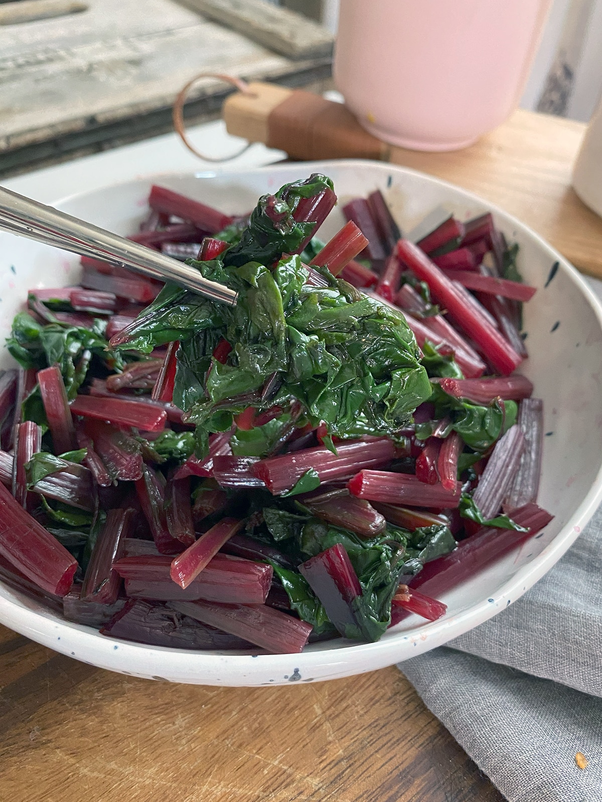 What can you do with beet leaves (Instant Pot) – The Skinny Pot