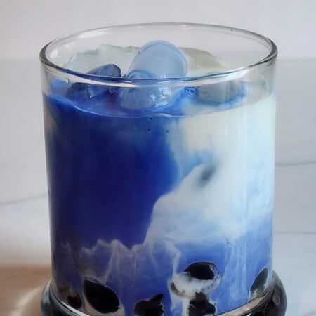 Blue Spirulina Boba Milk Drink – The Skinny Pot