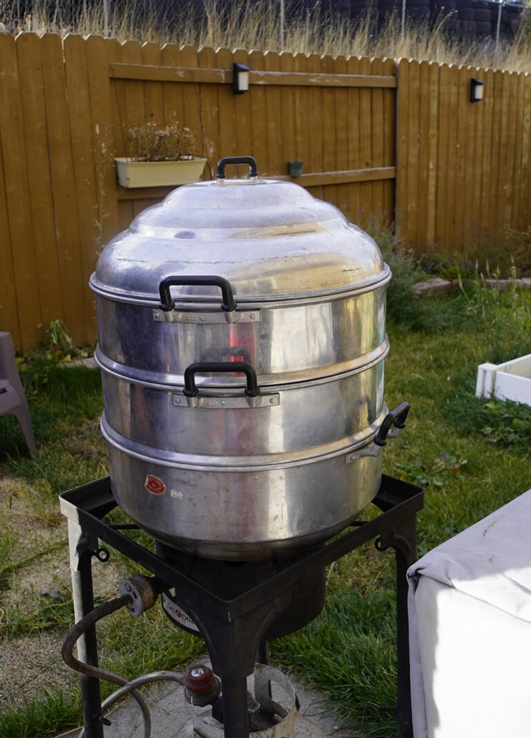 How to Cook and Clean Live Crab at Home – The Skinny Pot